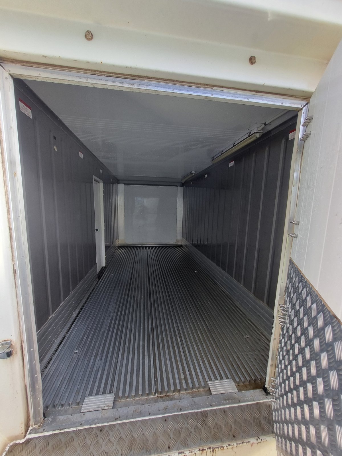 20Ft Refrigerated Container - Sunshine Rwlu9201105 | Royal Wolf Australia